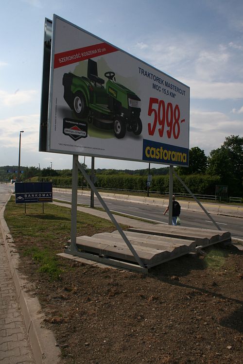 Tablice reklamowe wolnostojące